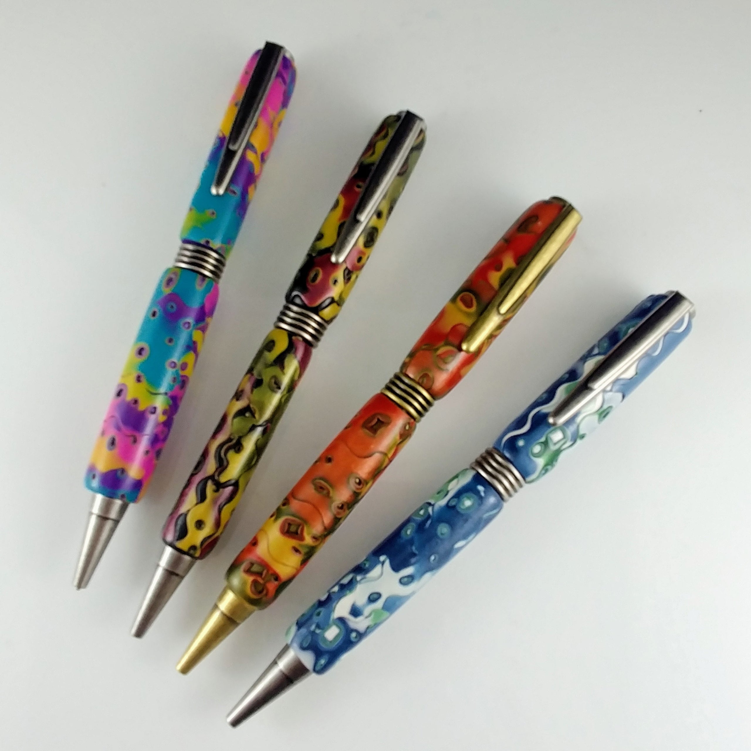 Twist Pen - Moonscape Pattern in Assorted Colors | 2 Good Claymates