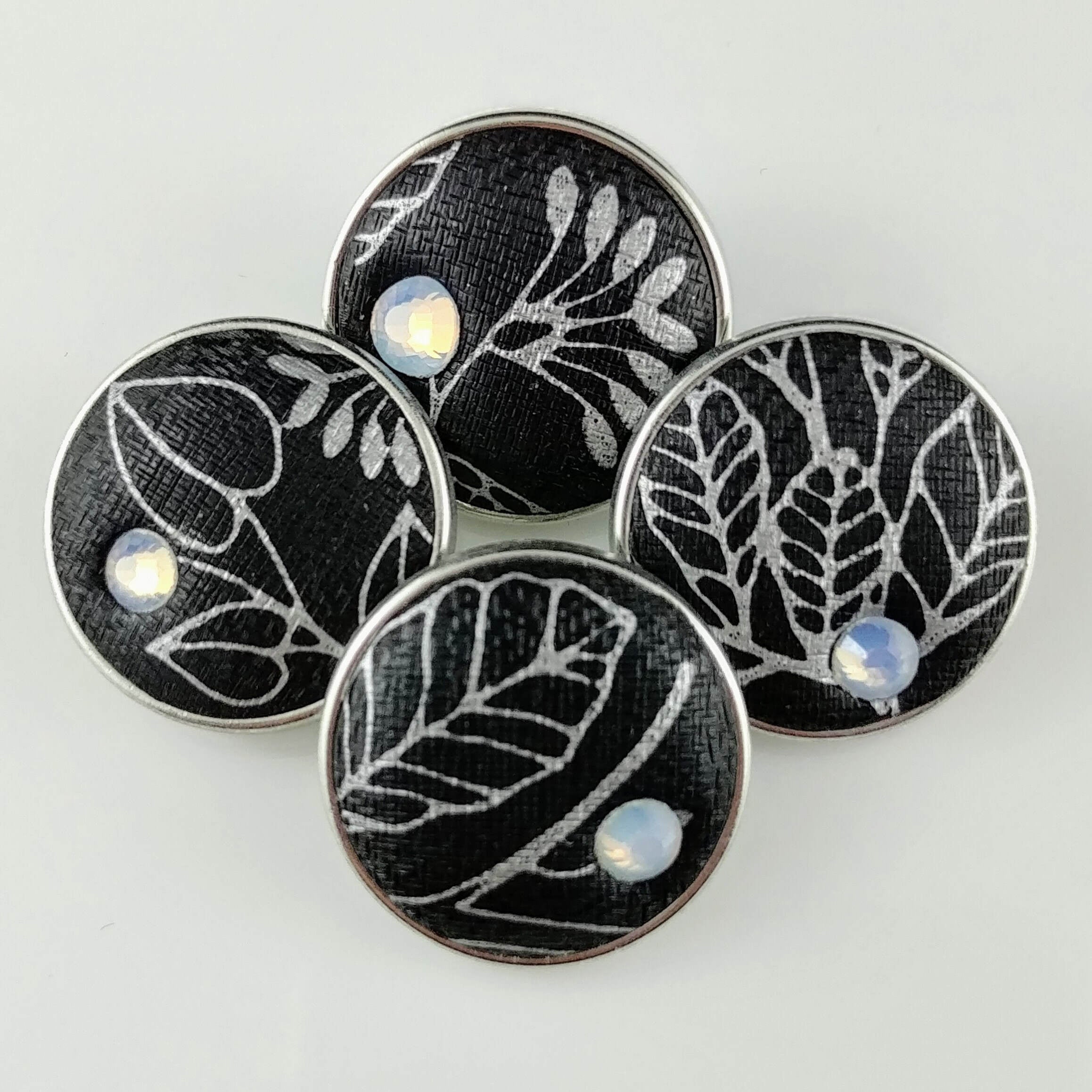 Garden Printed Snaps in Black & Silver - Assorted Styles | 2 Good Claymates